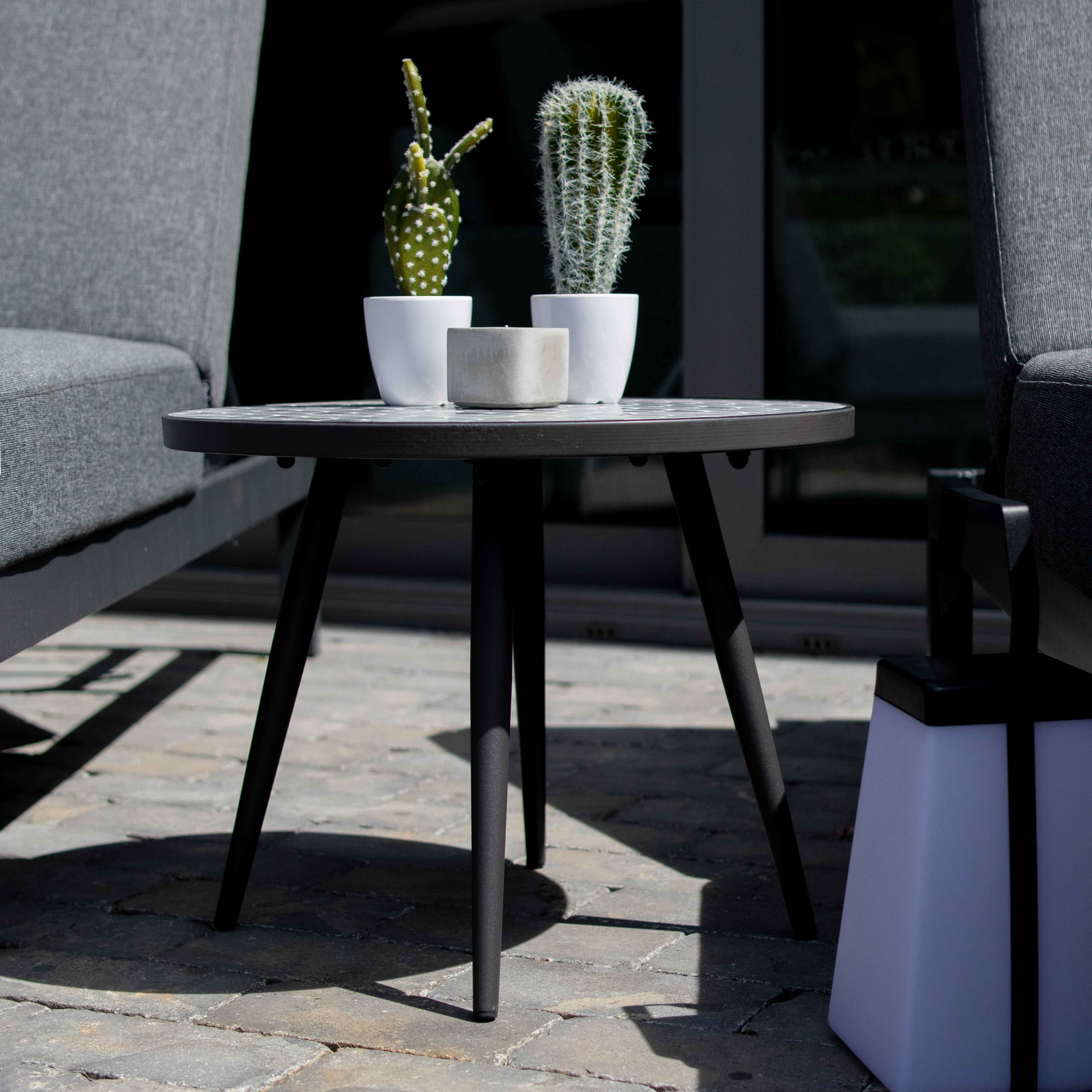 Table basse ronde motif camaïeu gris - usage extérieur | Oviala